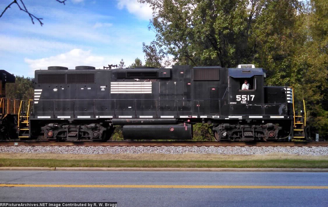 FURX 5517 (GP38-2)
